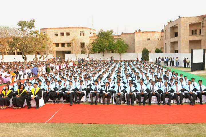 Indian Institute of Management Indore - courses, fee, cut off, ranking ...